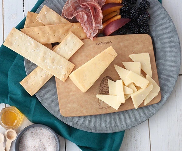 Beehive Seahive Utah Cheddar 4oz | hyphen-